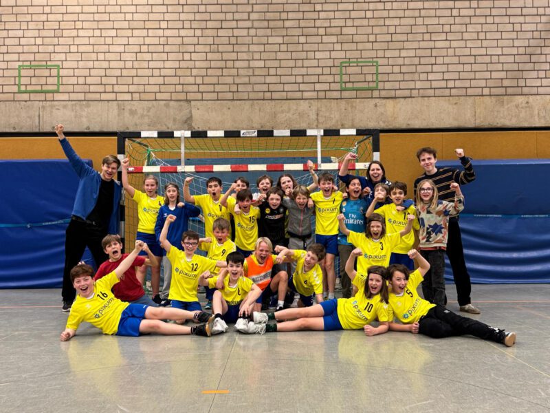 Erfolgreicher Saisonabschluss: E- Jugend holt den 2.Platz – TuS Köln ...